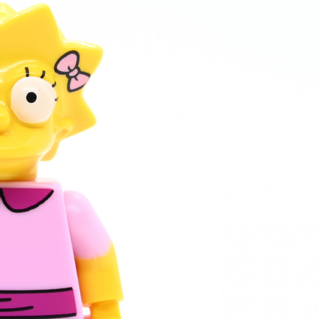 Lisa Simpson - | Lego Minifigures | lego.minifigures.world