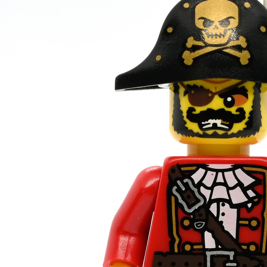 Pirate Captain - | Lego Minifigures | lego.minifigures.world