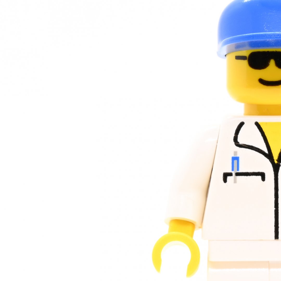 Doctor - | Lego Minifigures | lego.minifigures.world
