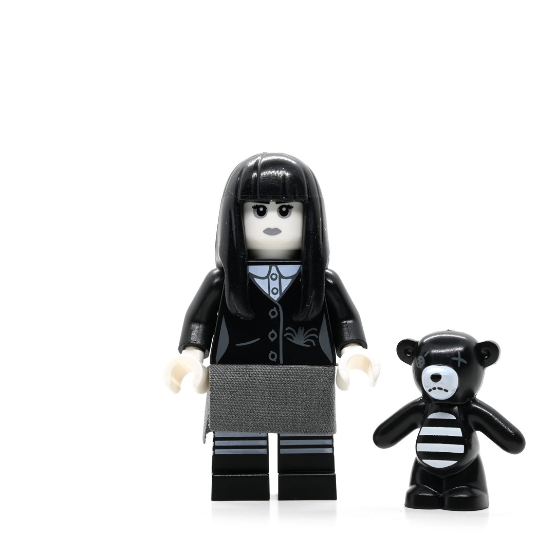 Spooky Girl - | Lego Minifigures | lego.minifigures.world