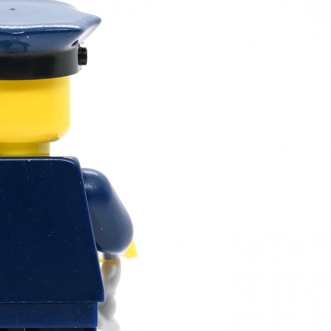 Policeman - | Lego Minifigures | lego.minifigures.world
