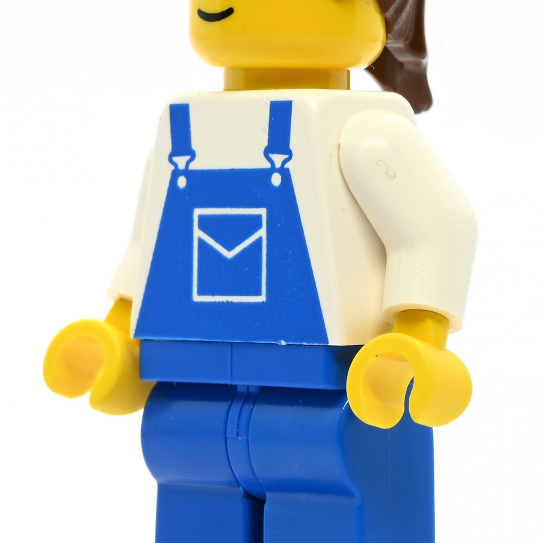 Blue Overalls Girl - | Lego Minifigures | lego.minifigures.world