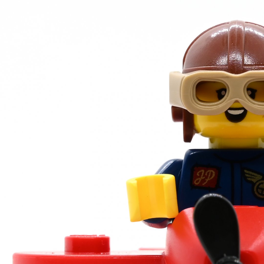 Airplane Girl - | Lego Minifigures | lego.minifigures.world