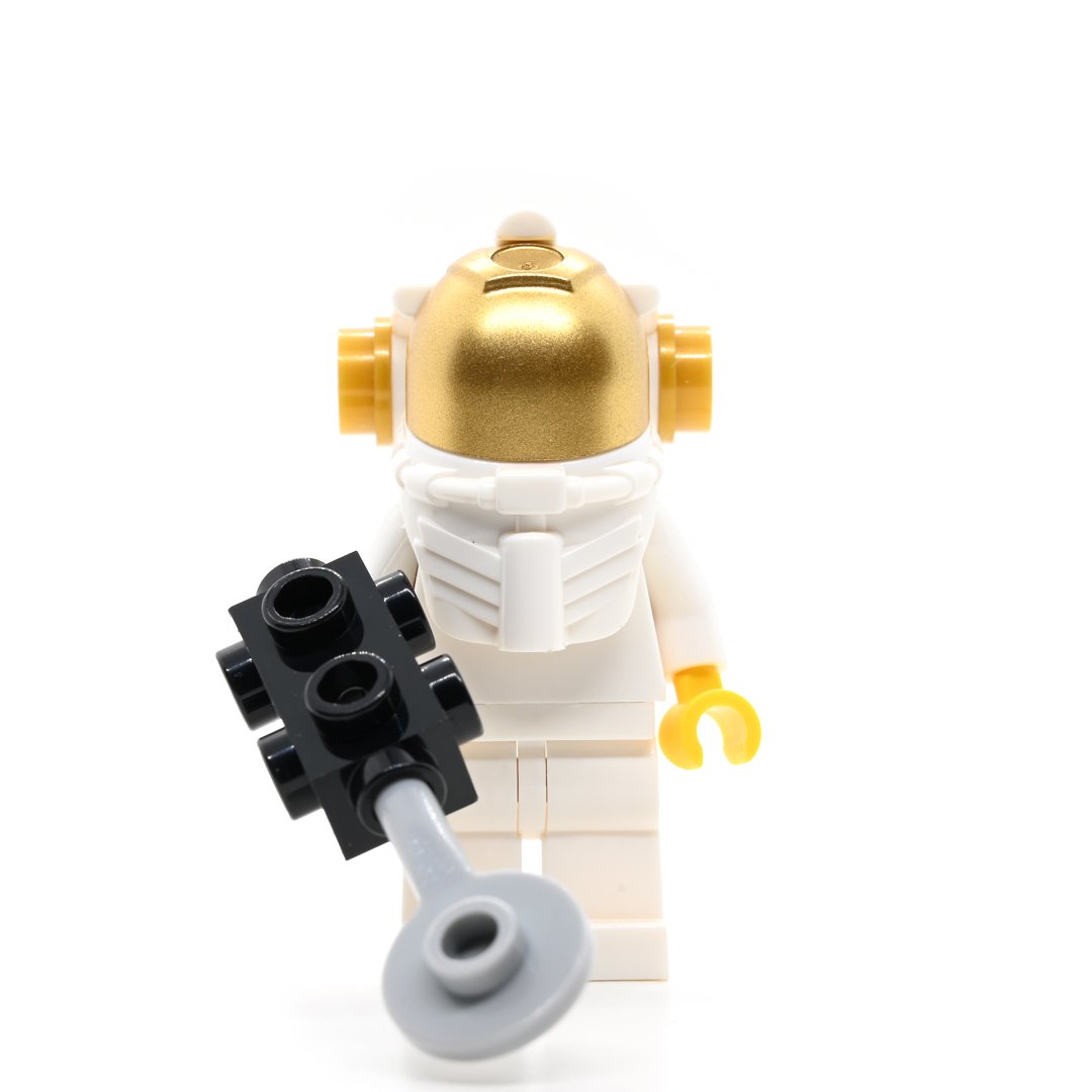 Astronaut - | Lego Minifigures | lego.minifigures.world