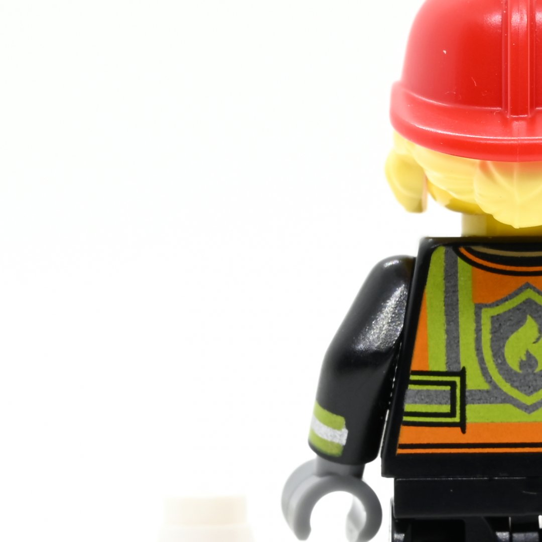 Fire Fighter - | Lego Minifigures | lego.minifigures.world