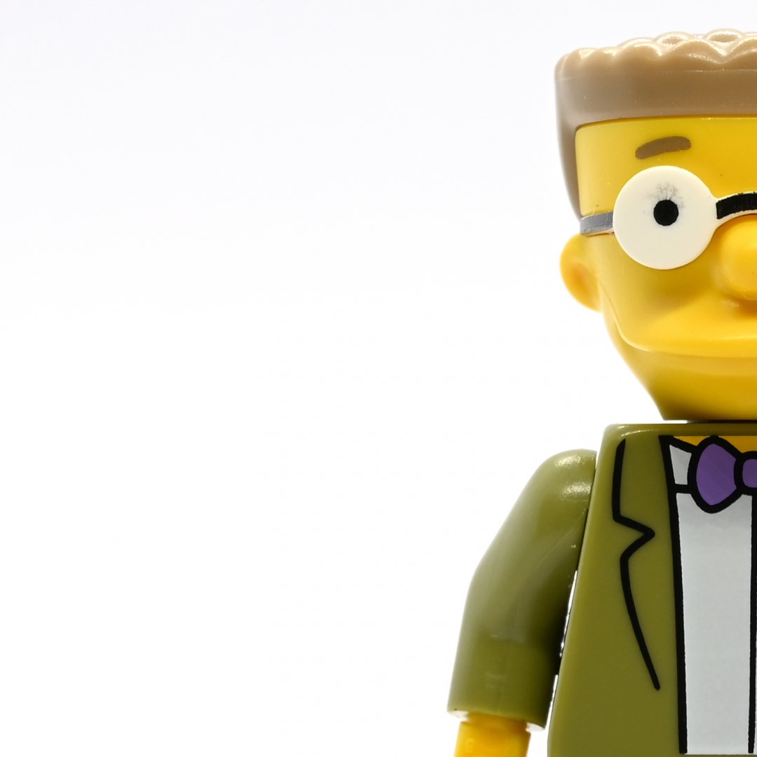 Waylon Smithers - | Lego Minifigures | lego.minifigures.world