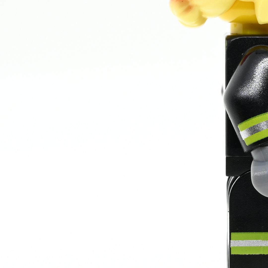 Fire Fighter - | Lego Minifigures | lego.minifigures.world