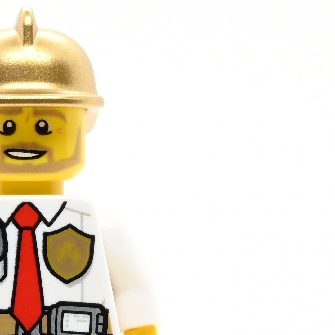 Fireman - | Lego Minifigures | lego.minifigures.world