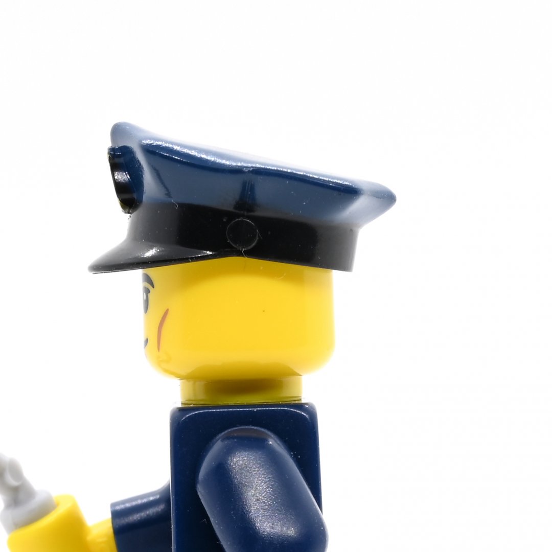 Policeman - | Lego Minifigures | lego.minifigures.world