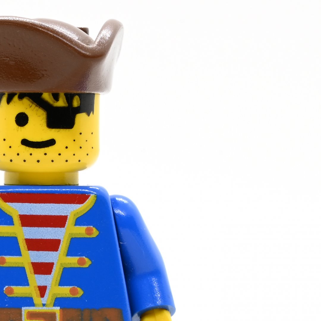 Pirate - | Lego Minifigures | lego.minifigures.world